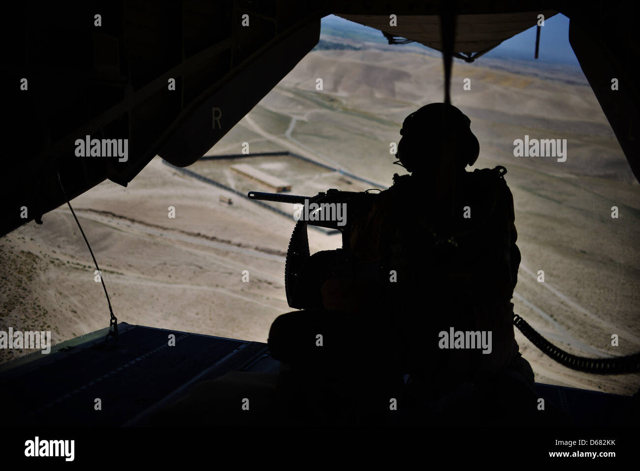 Tail gunner hi-res stock photography and images - Alamy