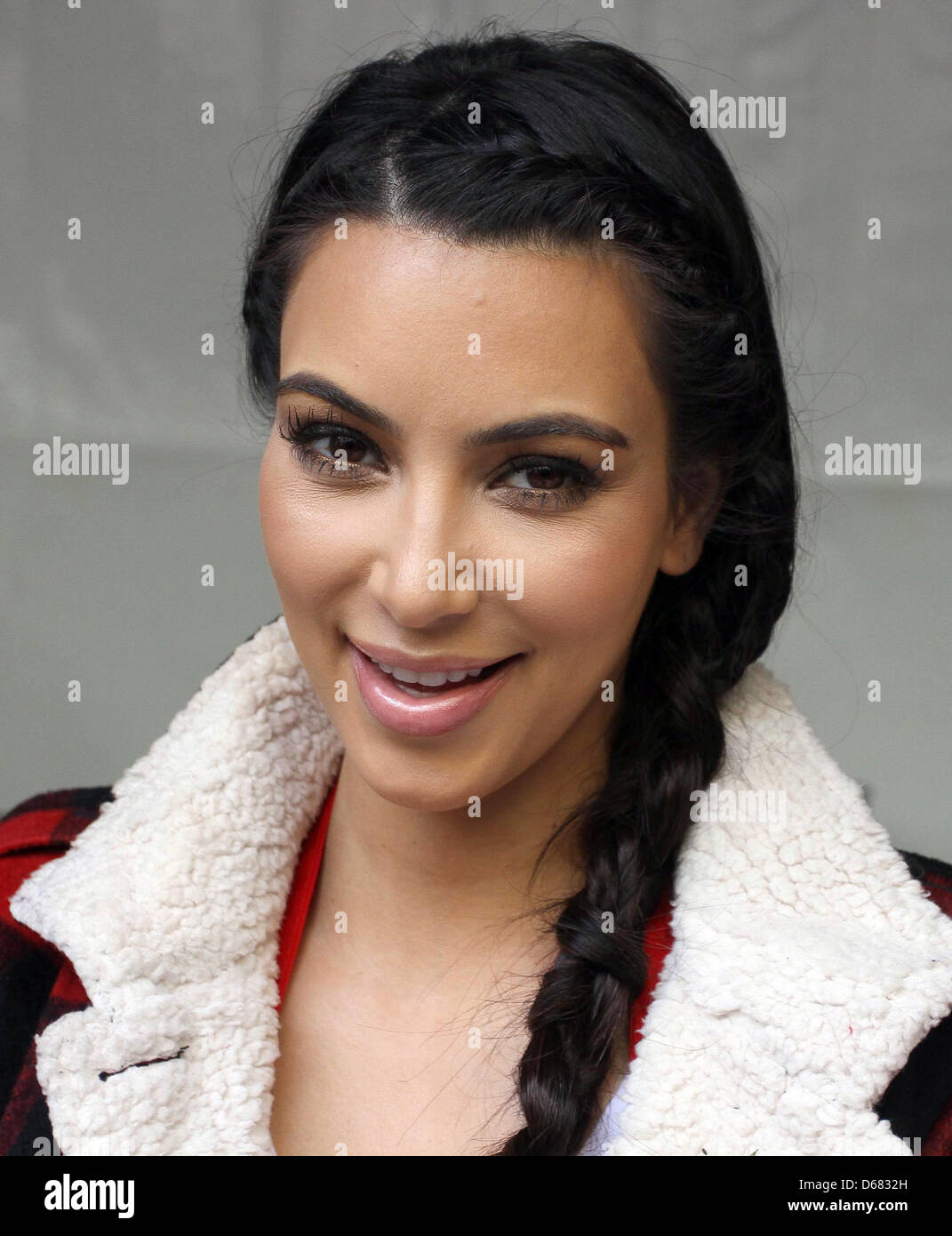 Kim Kardashian 75th anniversary of the Los Angeles Mission serving ...