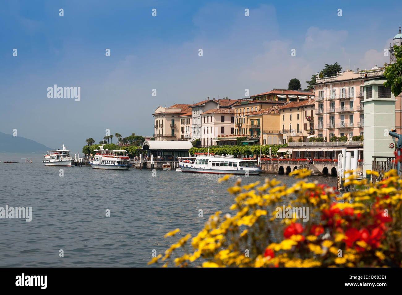 Bellagio town at the famous Italian lake Como Stock Photo - Alamy