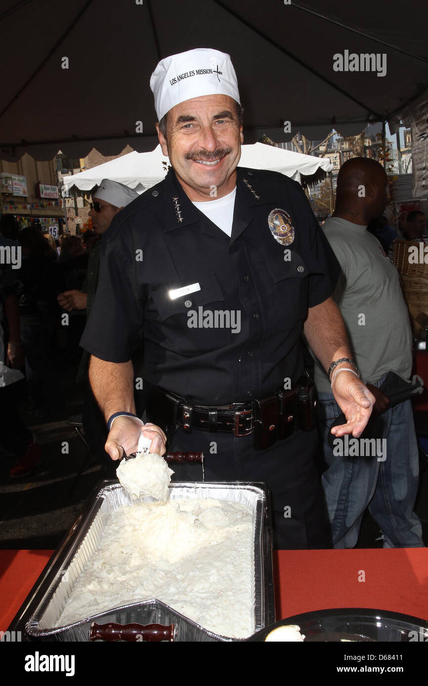 Chief Charlie Beck 75th anniversary of the Los Angeles Mission serving ...