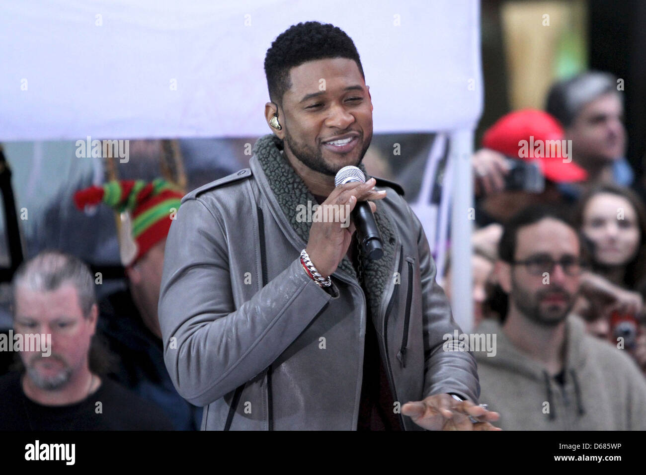 Usher special guest hi-res stock photography and images - Alamy