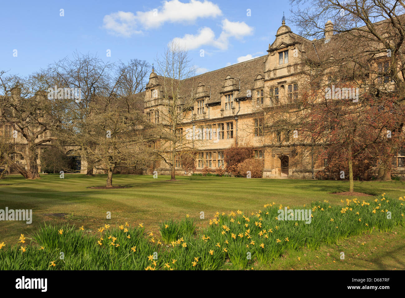 Oxford college garden spring hi-res stock photography and images - Alamy