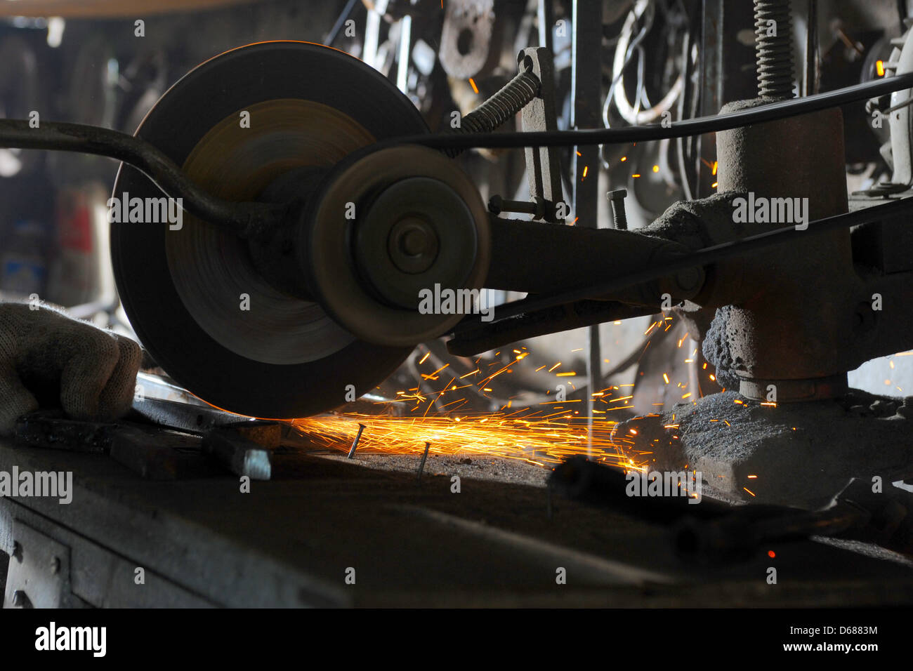 Radial arm drill hi-res stock photography and images - Alamy