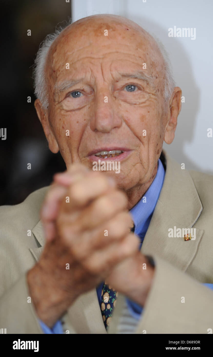 Former German President Walter Scheel smiles during a reception on the ...