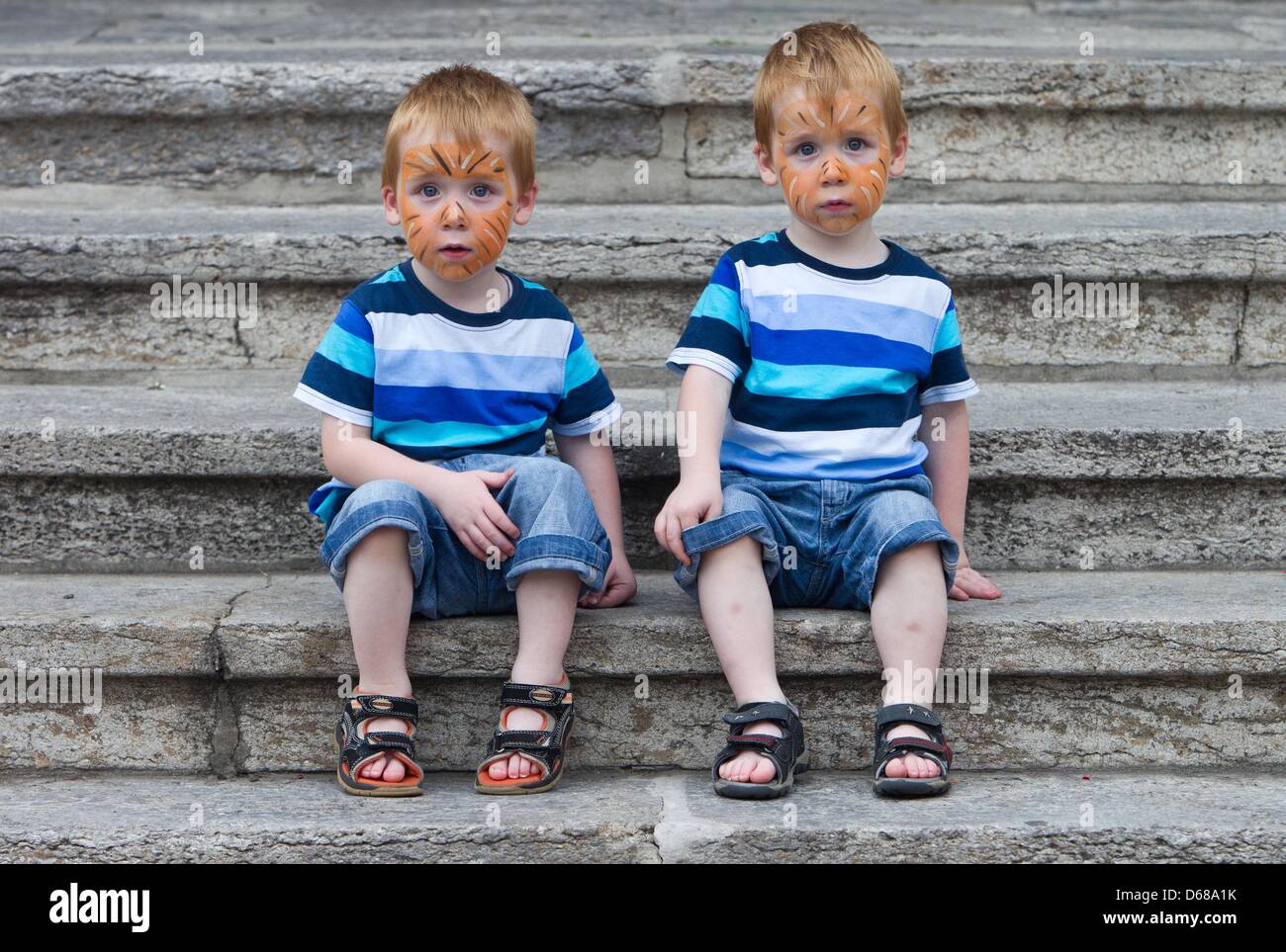 Twins of all ages gather for a meeting of the twins in Lutherstadt ...