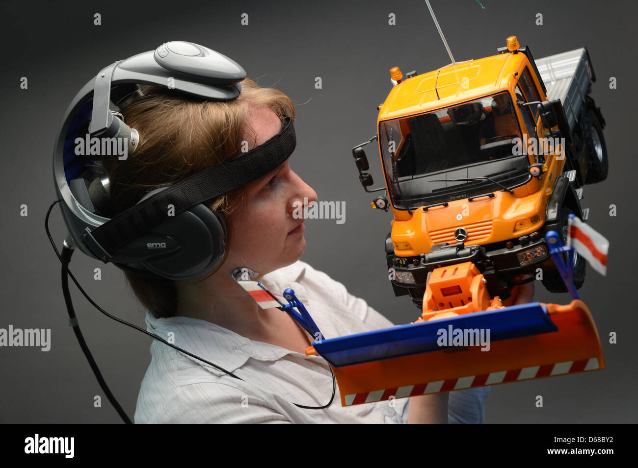 Brain waves eeg hi-res stock photography and images - Alamy