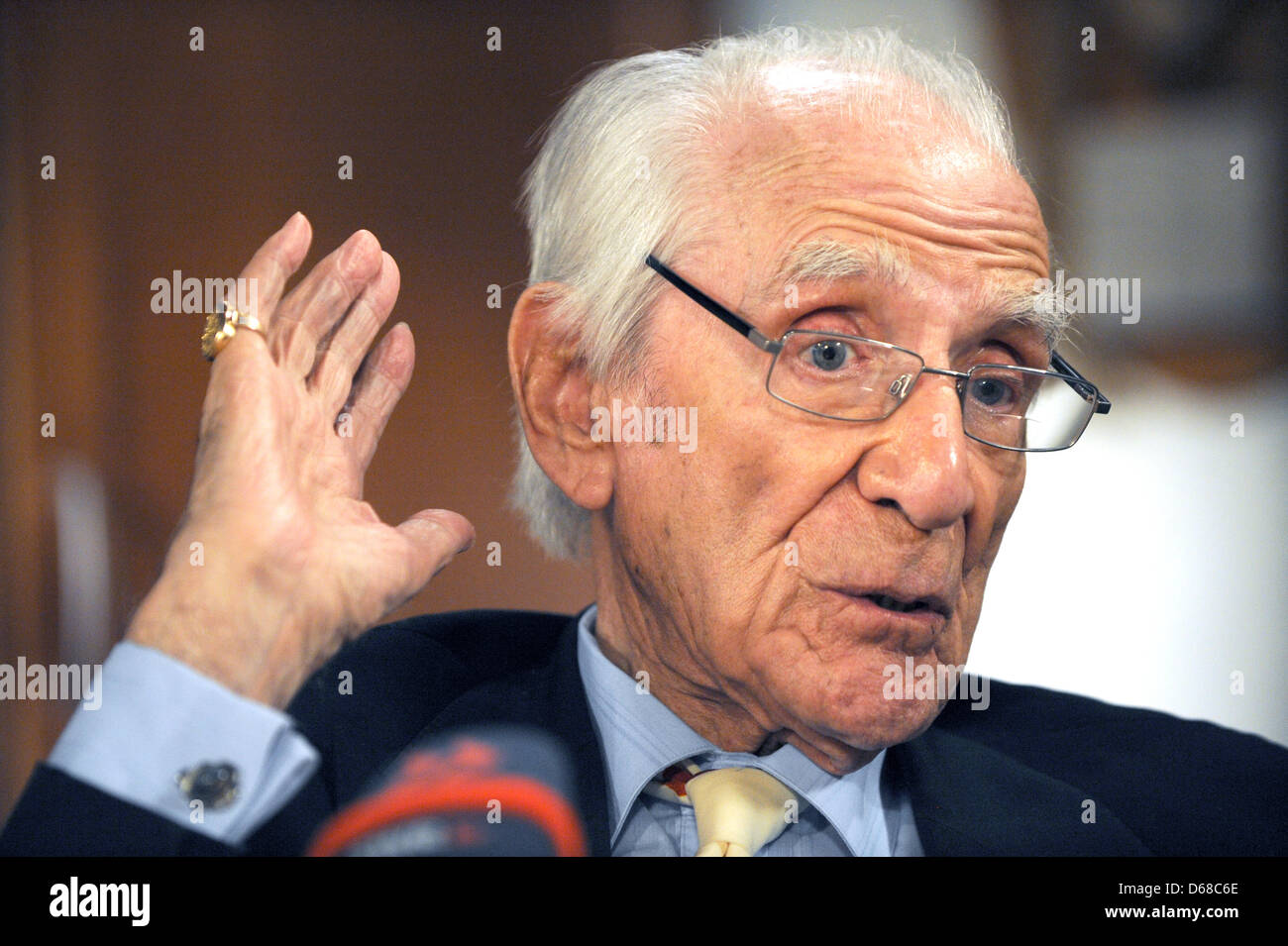 Lukas ammann hi-res stock photography and images - Alamy