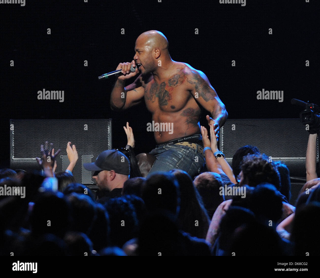 Flo Rida performing live during the Y100 Jingle Ball at the Bank ...