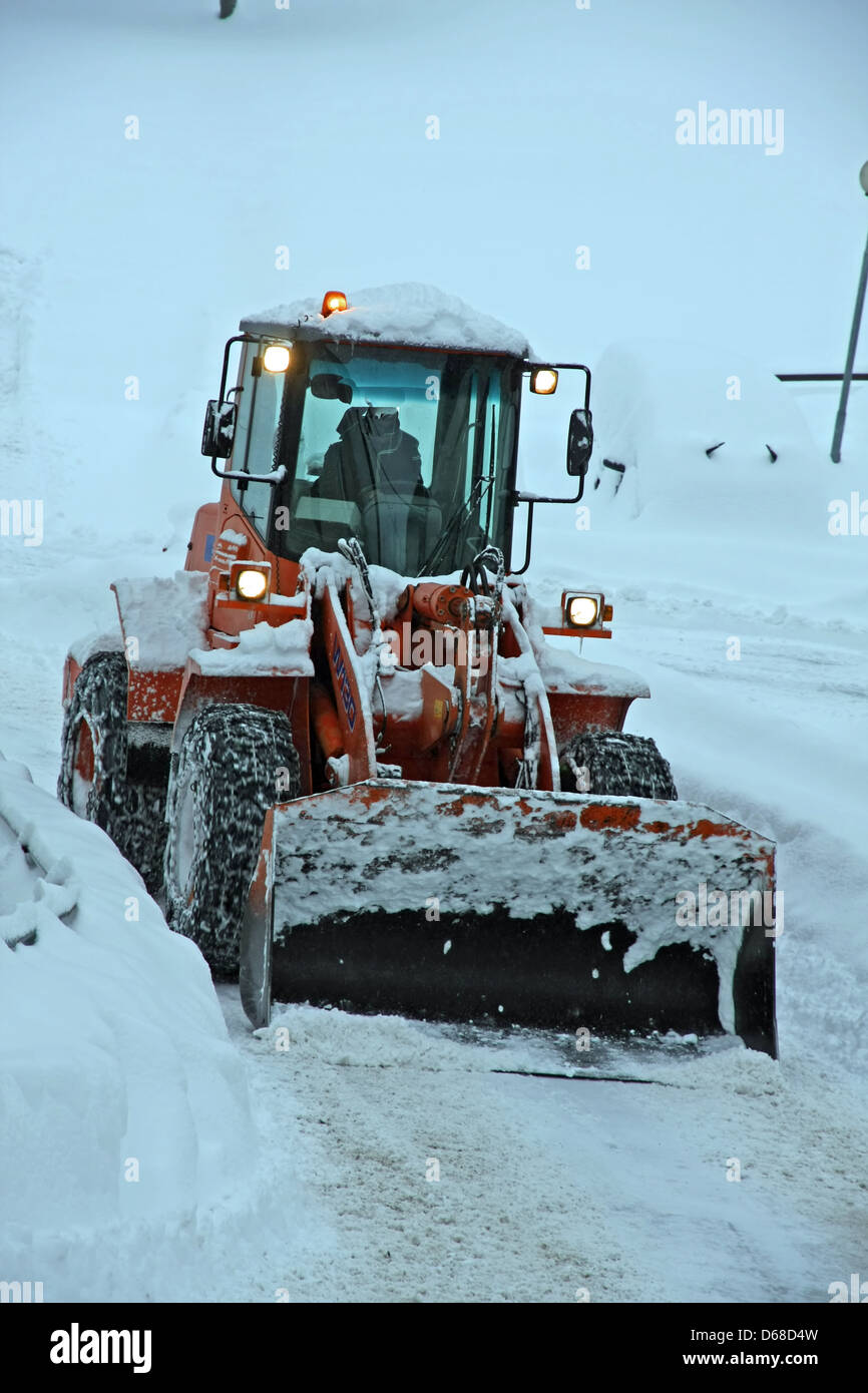 Snow man bucket hi-res stock photography and images - Alamy