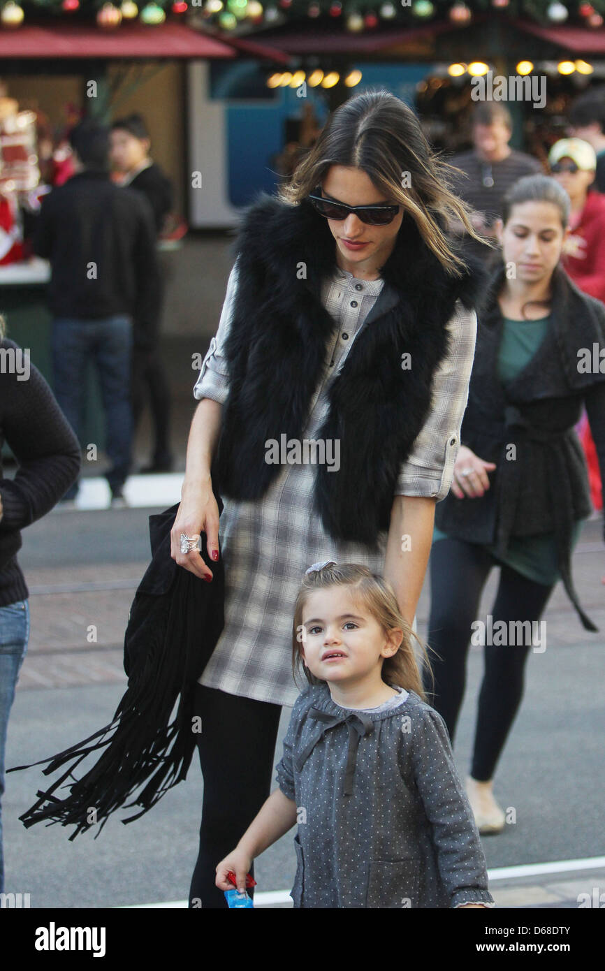 Alessandra Ambrosio and her daughter Anja Mazur spend the afternoon at ...