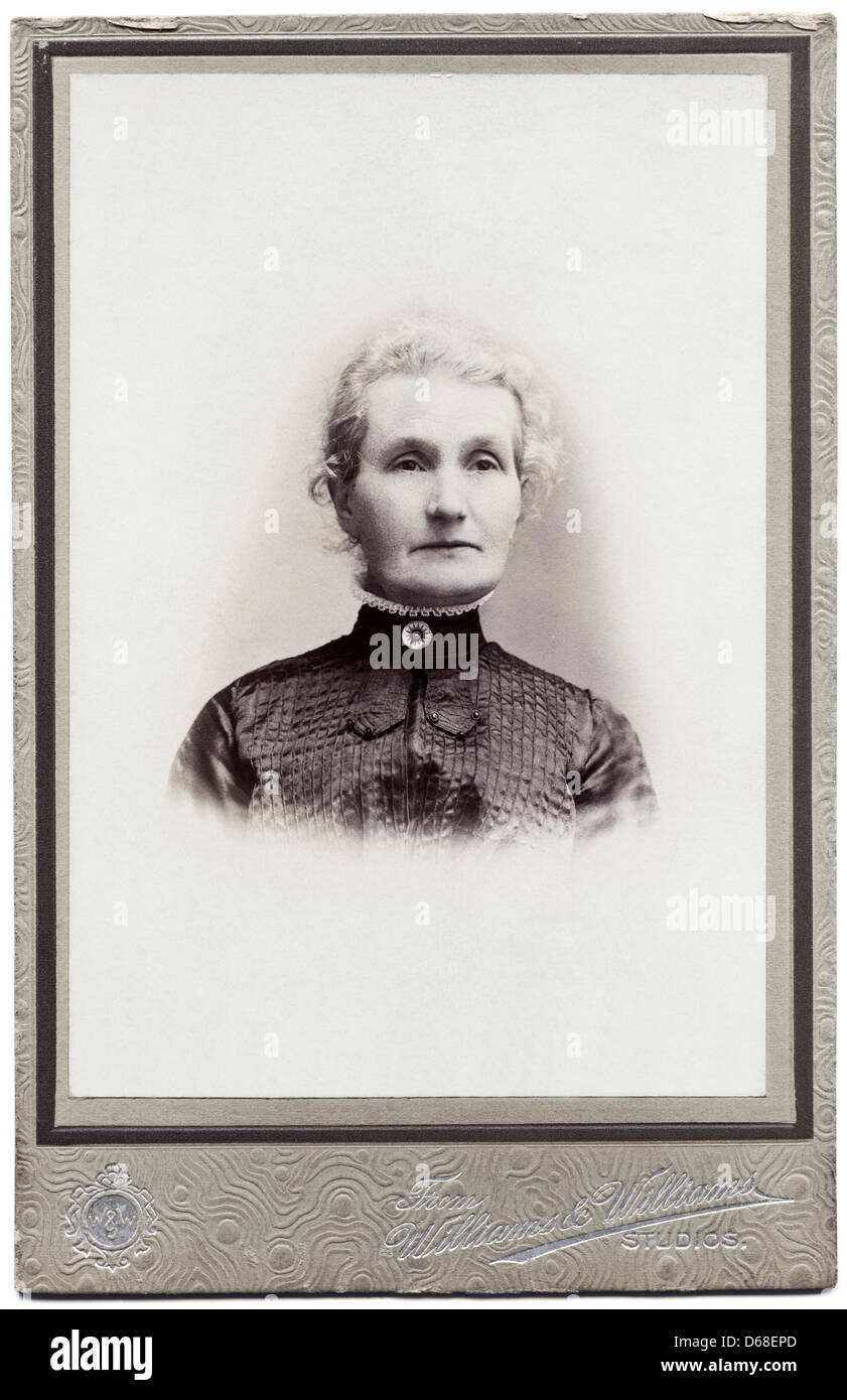 Victorian ladies portraits hi-res stock photography and images - Alamy
