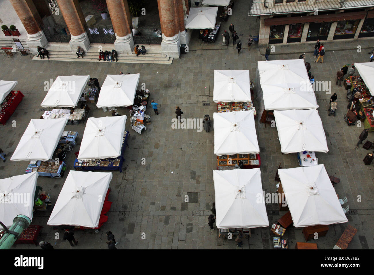 Italy market middle ages hi-res stock photography and images - Alamy