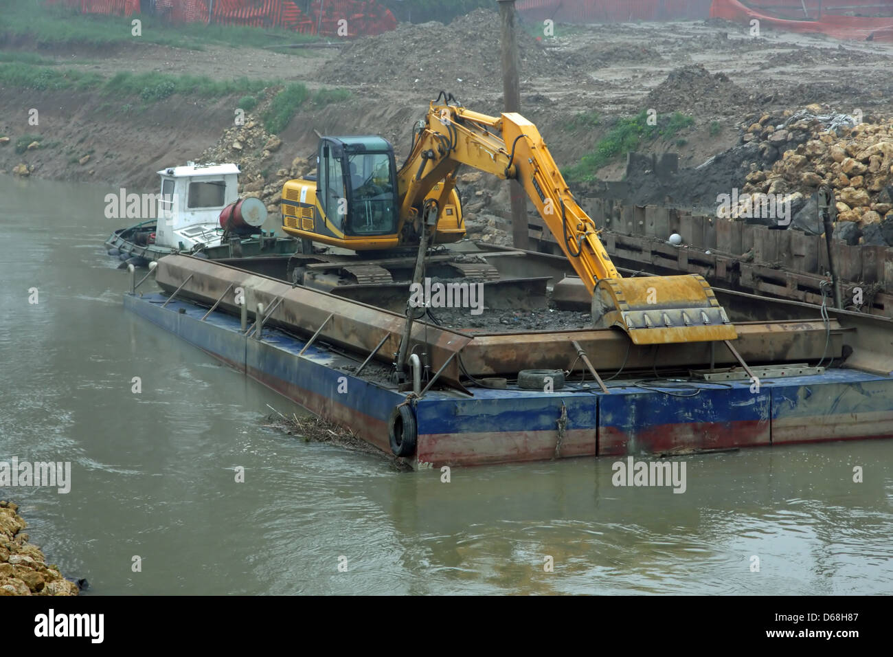 Cleaning barge hi-res stock photography and images - Alamy