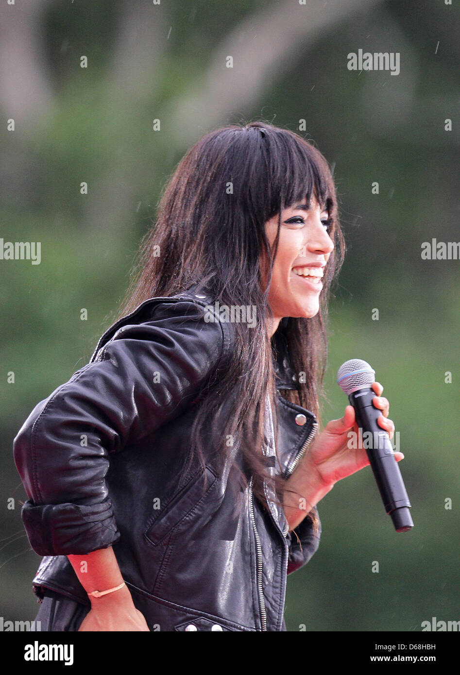 Performed by loreen hi-res stock photography and images - Alamy