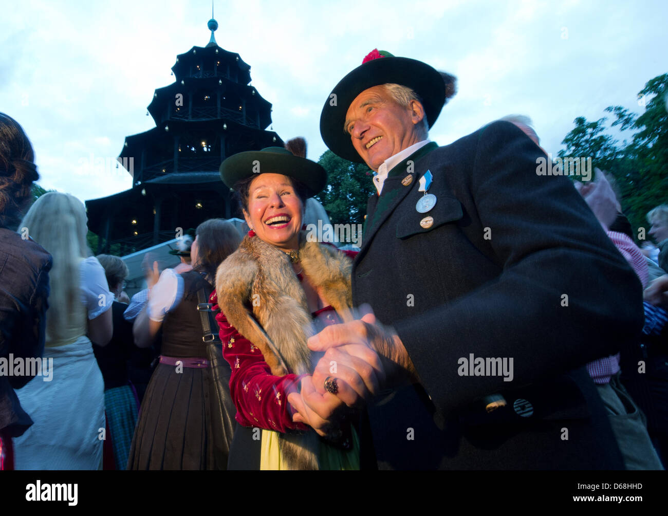 Couples in traditional South German garb dance during Kocherlball in ...