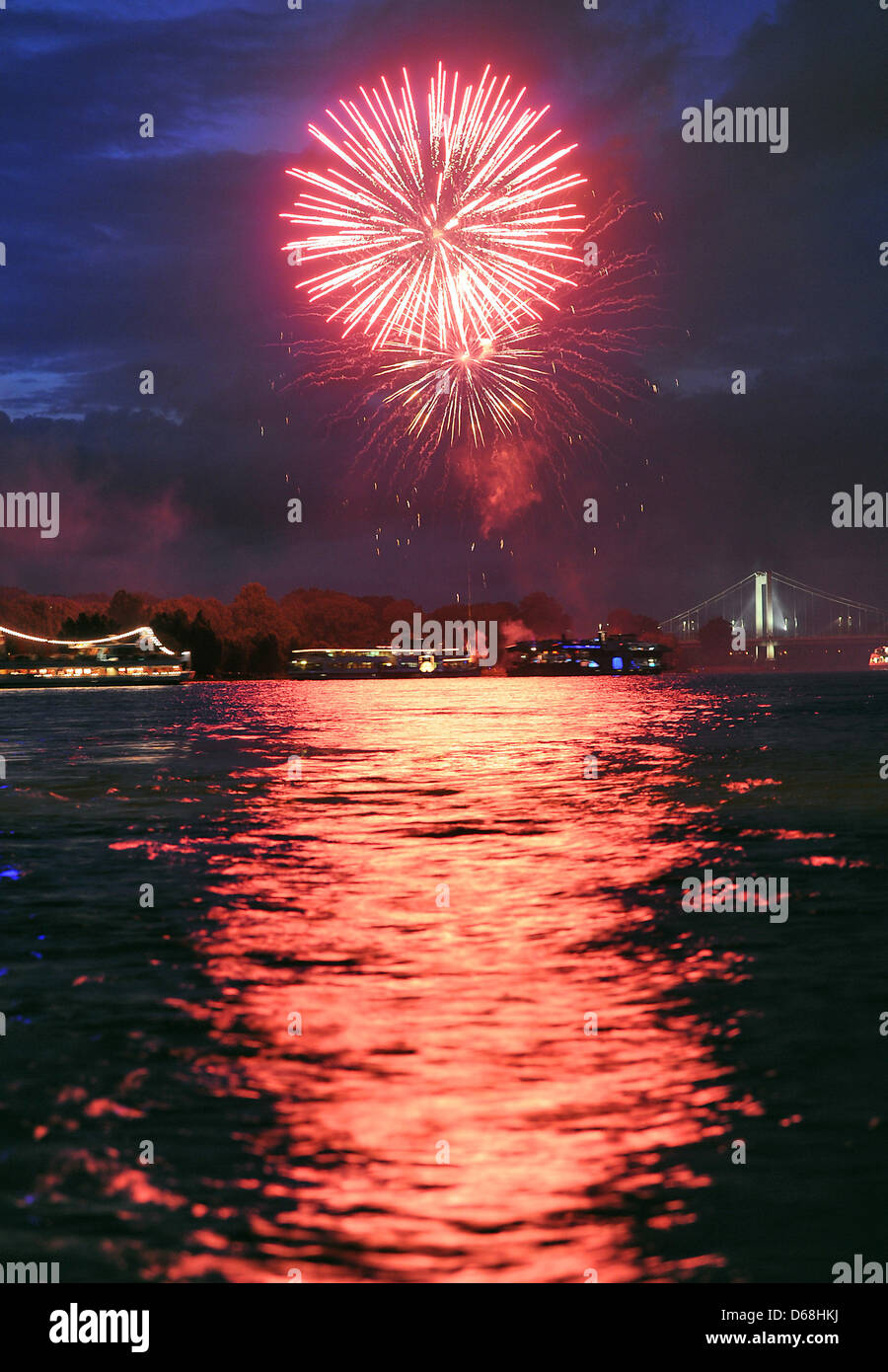 Fireworks light up the night sky during the festival 'Cologne Lights ...