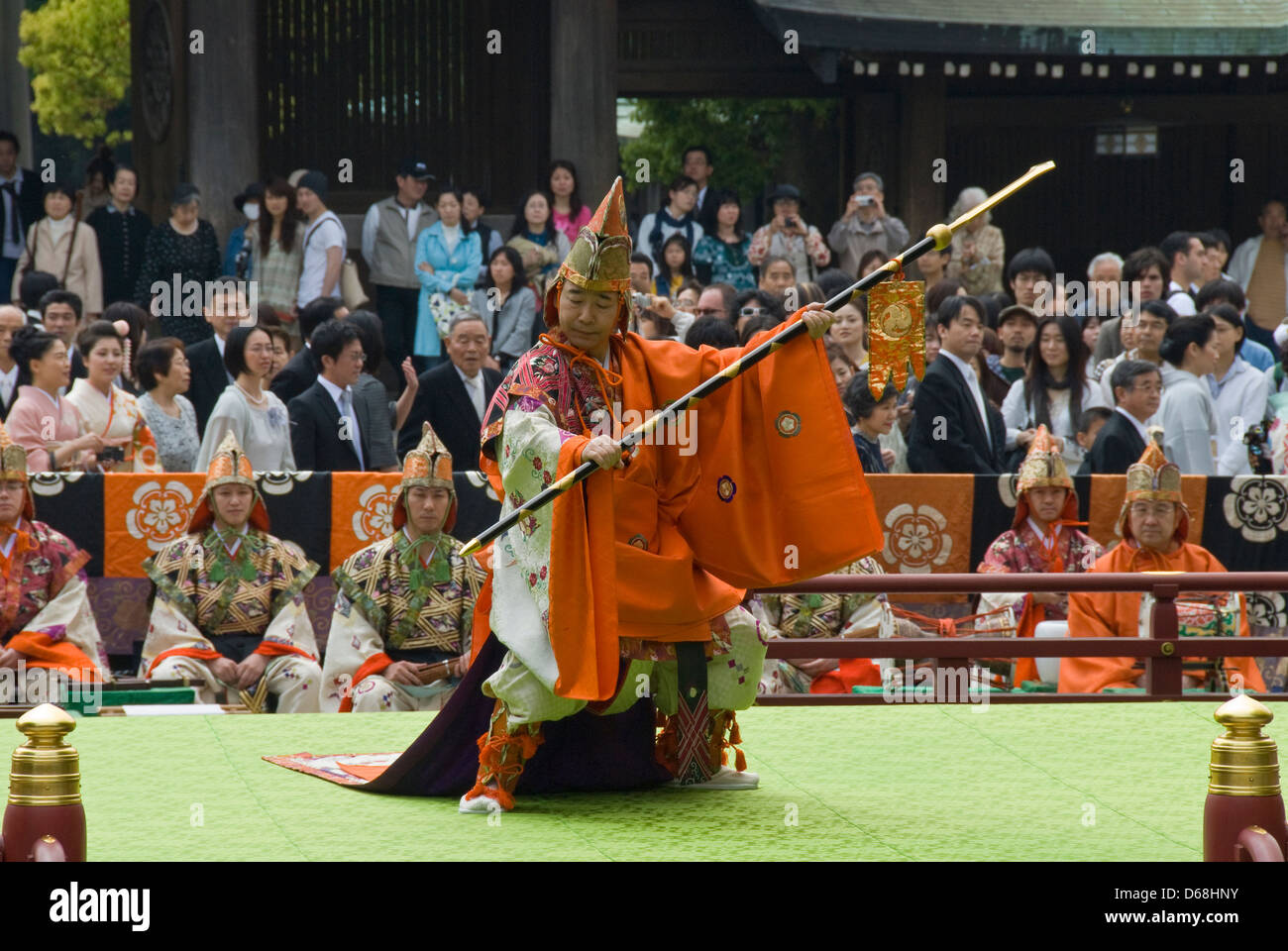 Dancer at Showa Day Ceremony, Meiji Jingu, Tokyo Stock Photo - Alamy