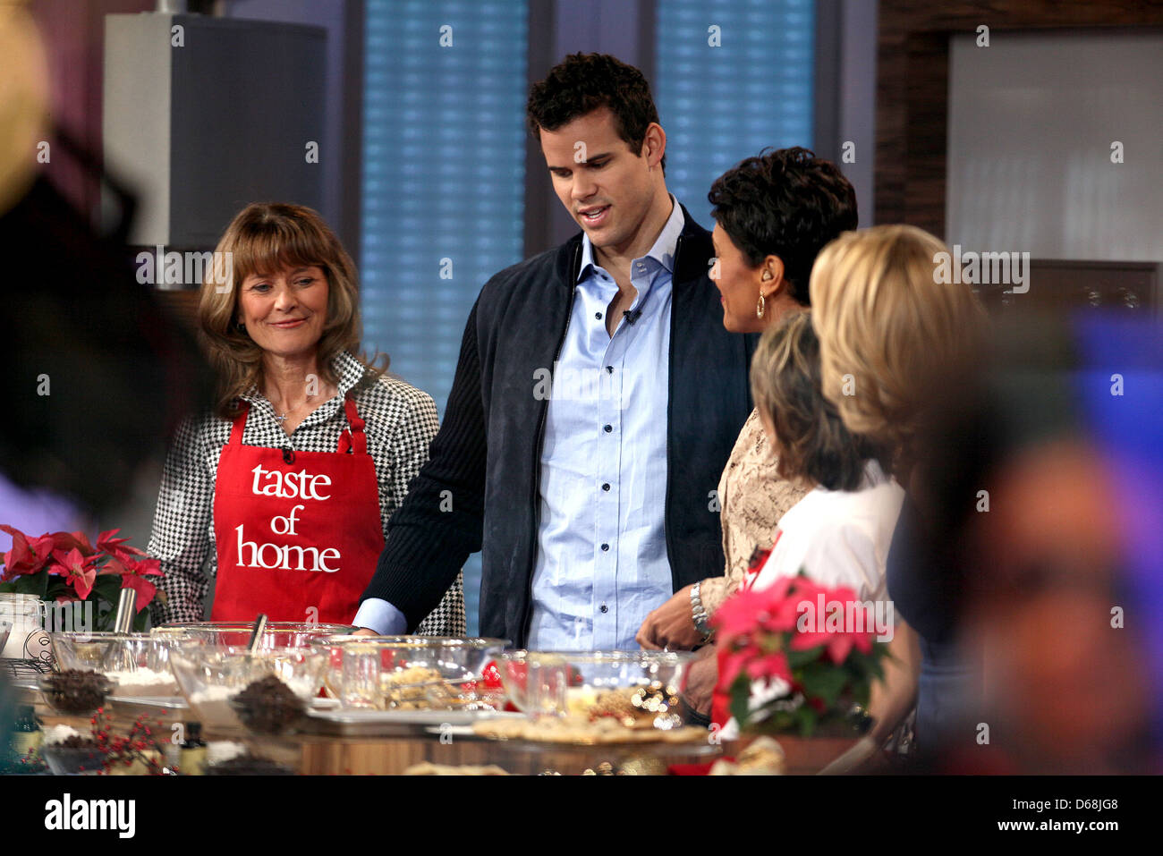 Debra Humphries, Kris Humphries, Robin Roberts Kris Humphries ...