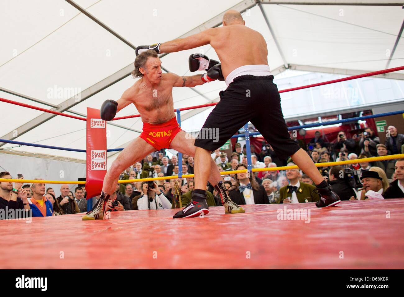 Former European lightweight boxing champion Rene Weller (L) boxes ...