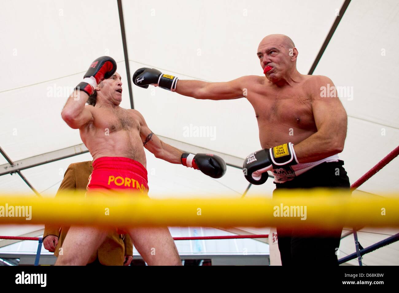Former European lightweight boxing champion Rene Weller (L) boxes ...