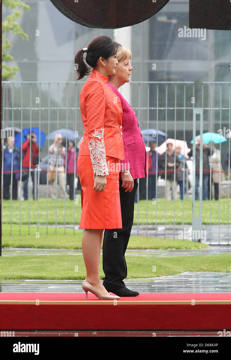 German Chancellor Angela Merkel (CDU) receives Thai Prime Minister ...
