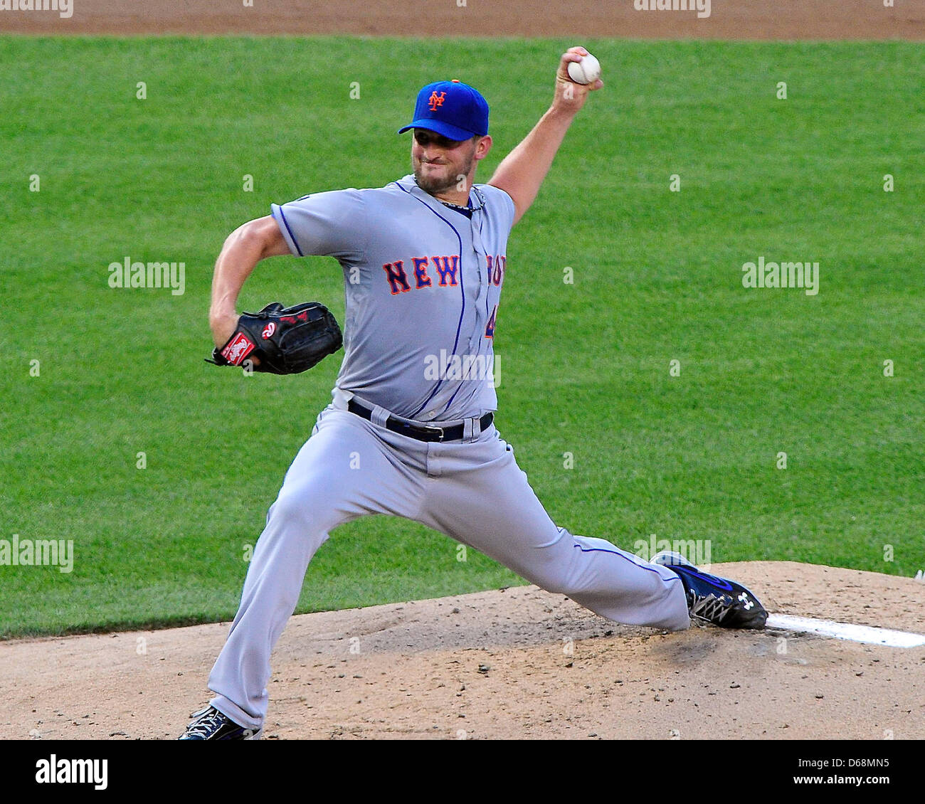 New York Mets pitcher Jon Niese (49) works in the second inning against ...