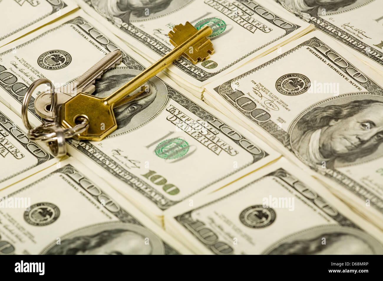 Key and money Stock Photo - Alamy