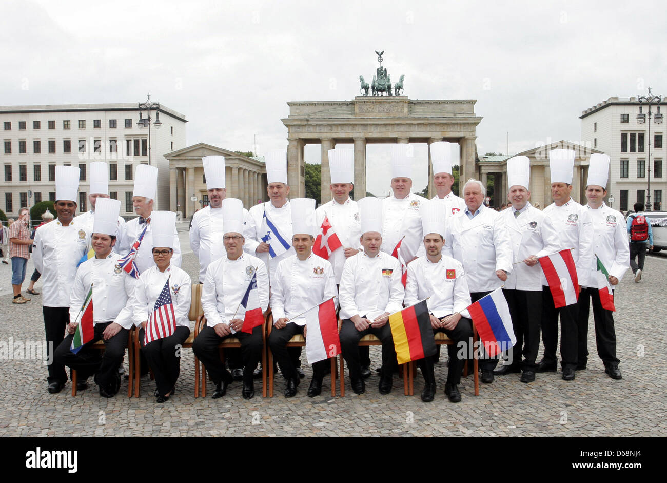 Chefs from all over the world in front of Brandenburg Gate in Berlin ...