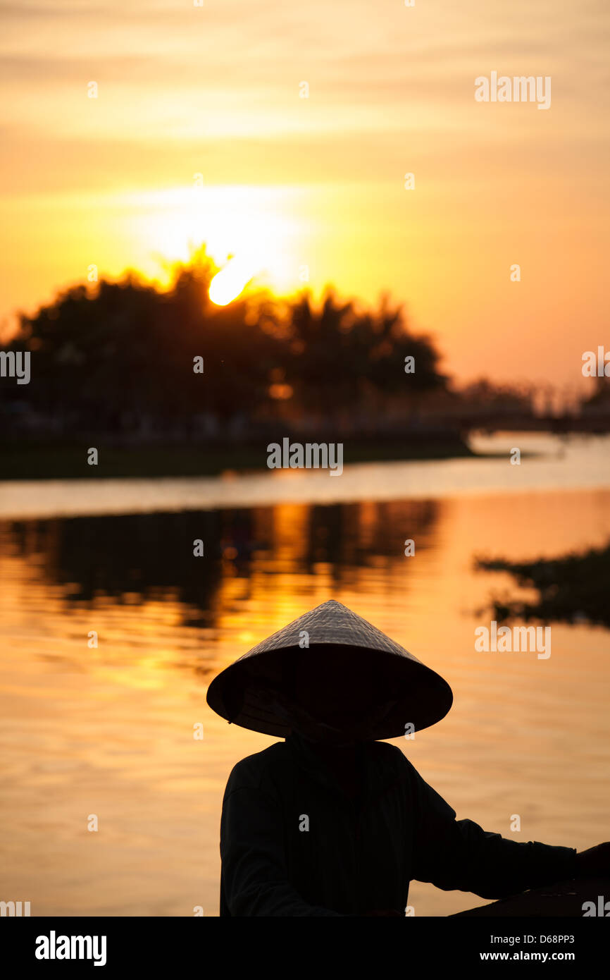 Vietnamese sunset hi-res stock photography and images - Alamy