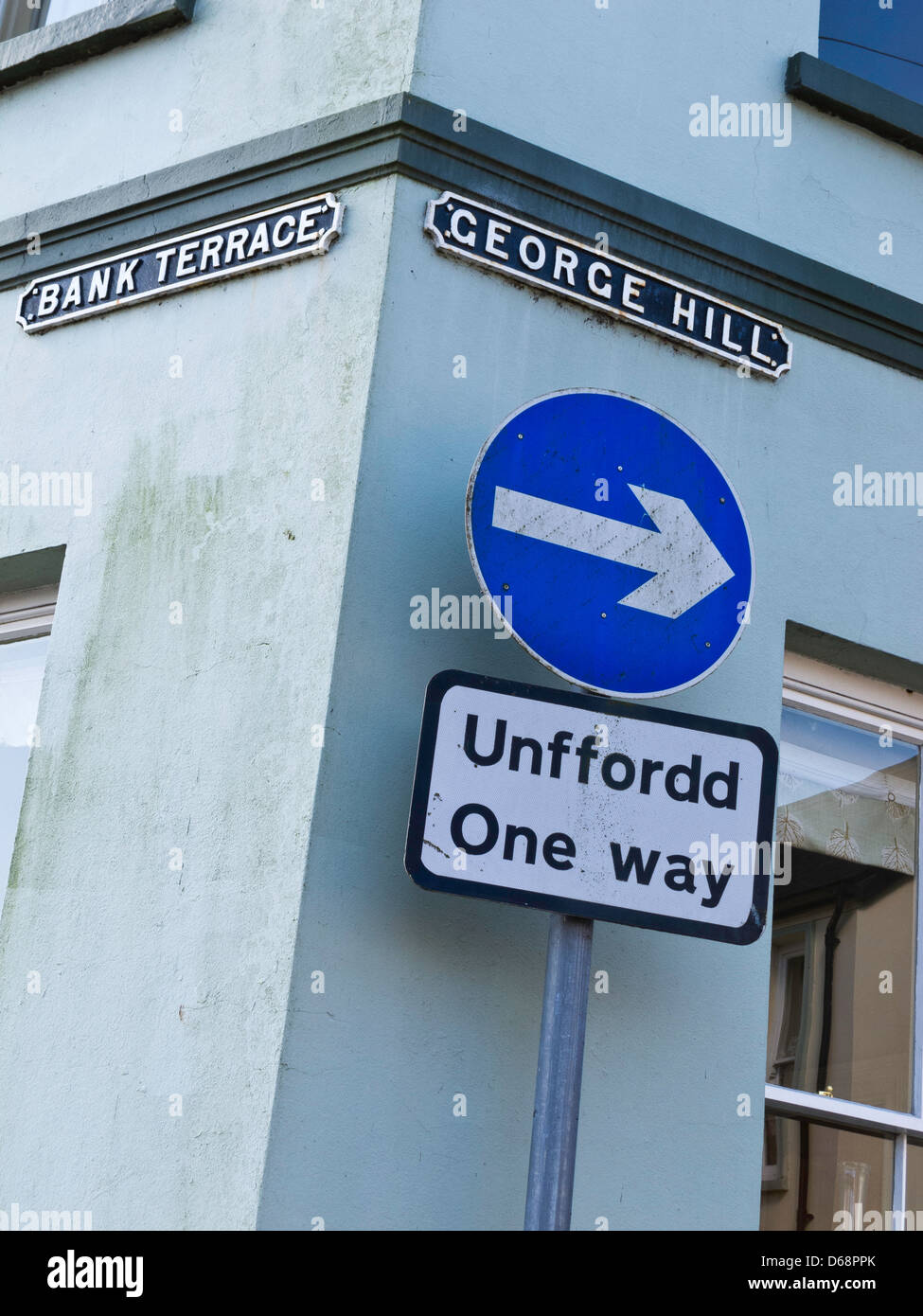 Bilingual road signs hi-res stock photography and images - Alamy