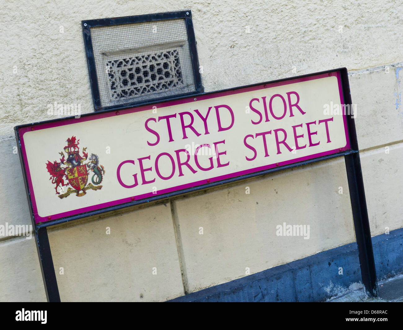 Bilingual English and Welsh language road signs in Llandeilo, Powys ...