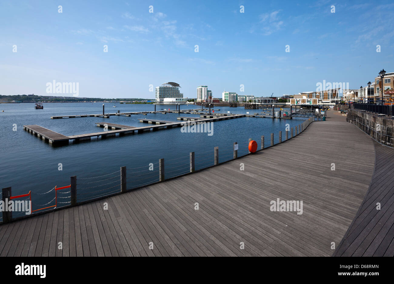 Cardiff bay boardwalk hi-res stock photography and images - Alamy