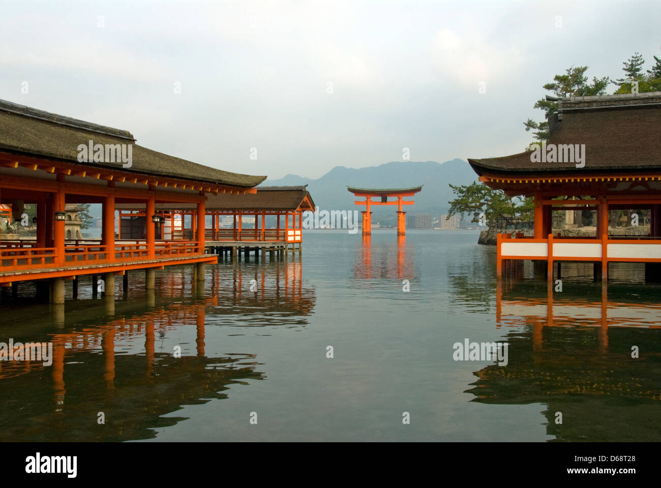 Torii and Itsukushima-jinja Shrine, Miyajima, Hatsukaichi, Hiroshima ...