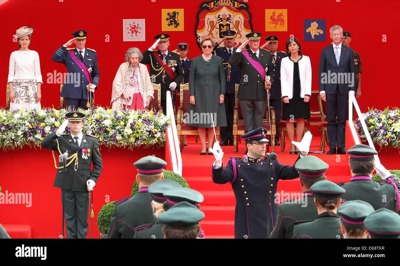 Belgian Crown Princess Mathilde (L-R), Crown Prince Philippe, Queen ...