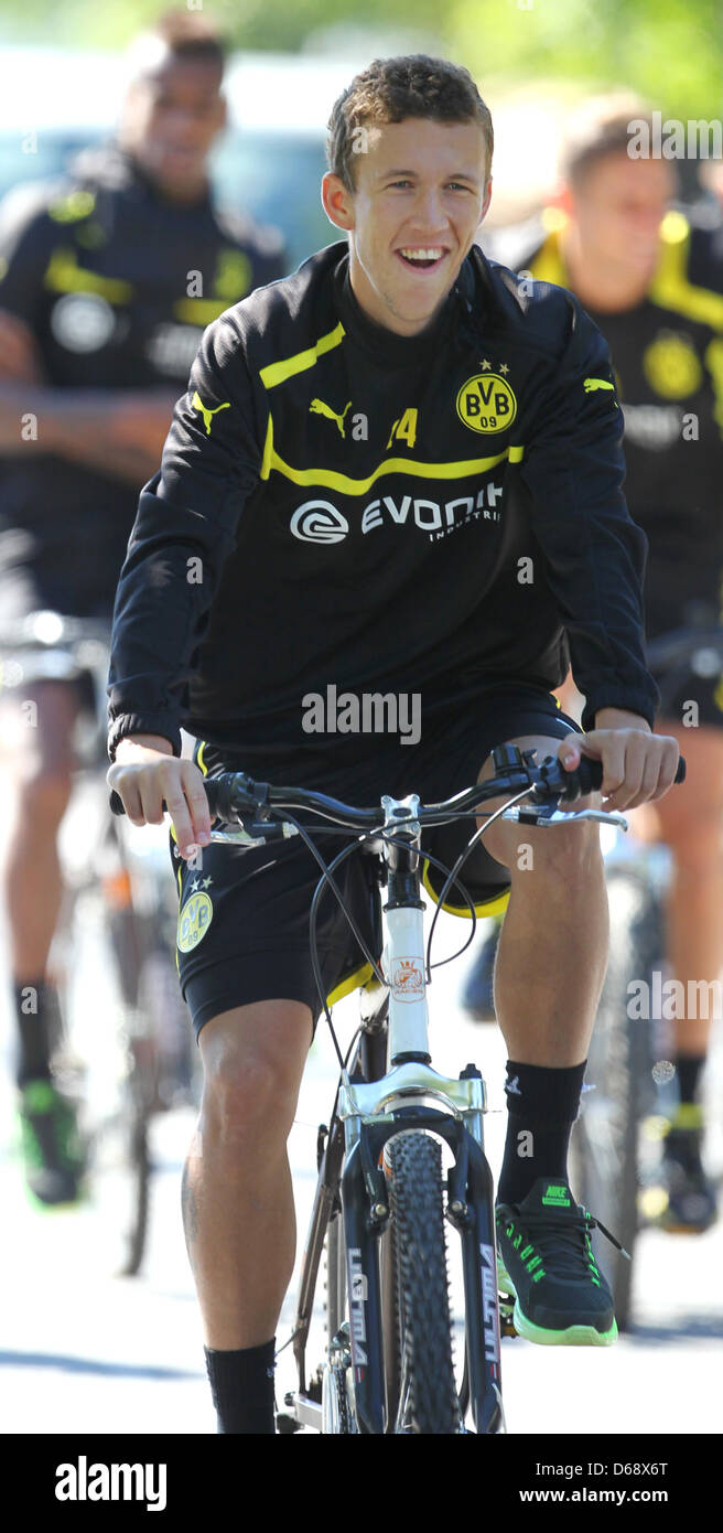 Ivan perisic player borussia dortmund hi-res stock photography and ...