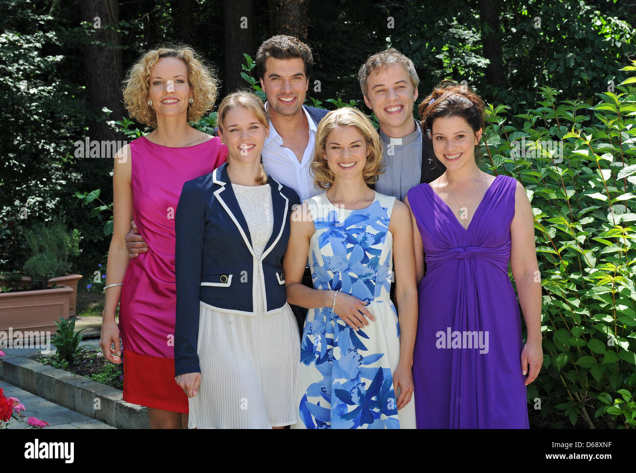 Actors Melanie Wiegmann (L-R), Sara Elena Timpe, Moritz Tittel, Lucy ...