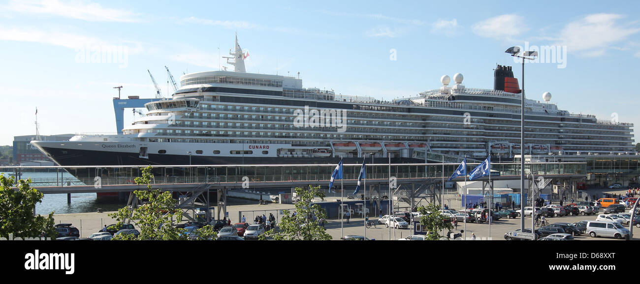 The cruise ship 'Queen Elizabeth' arrives in Kiel, Germany, 24 July ...