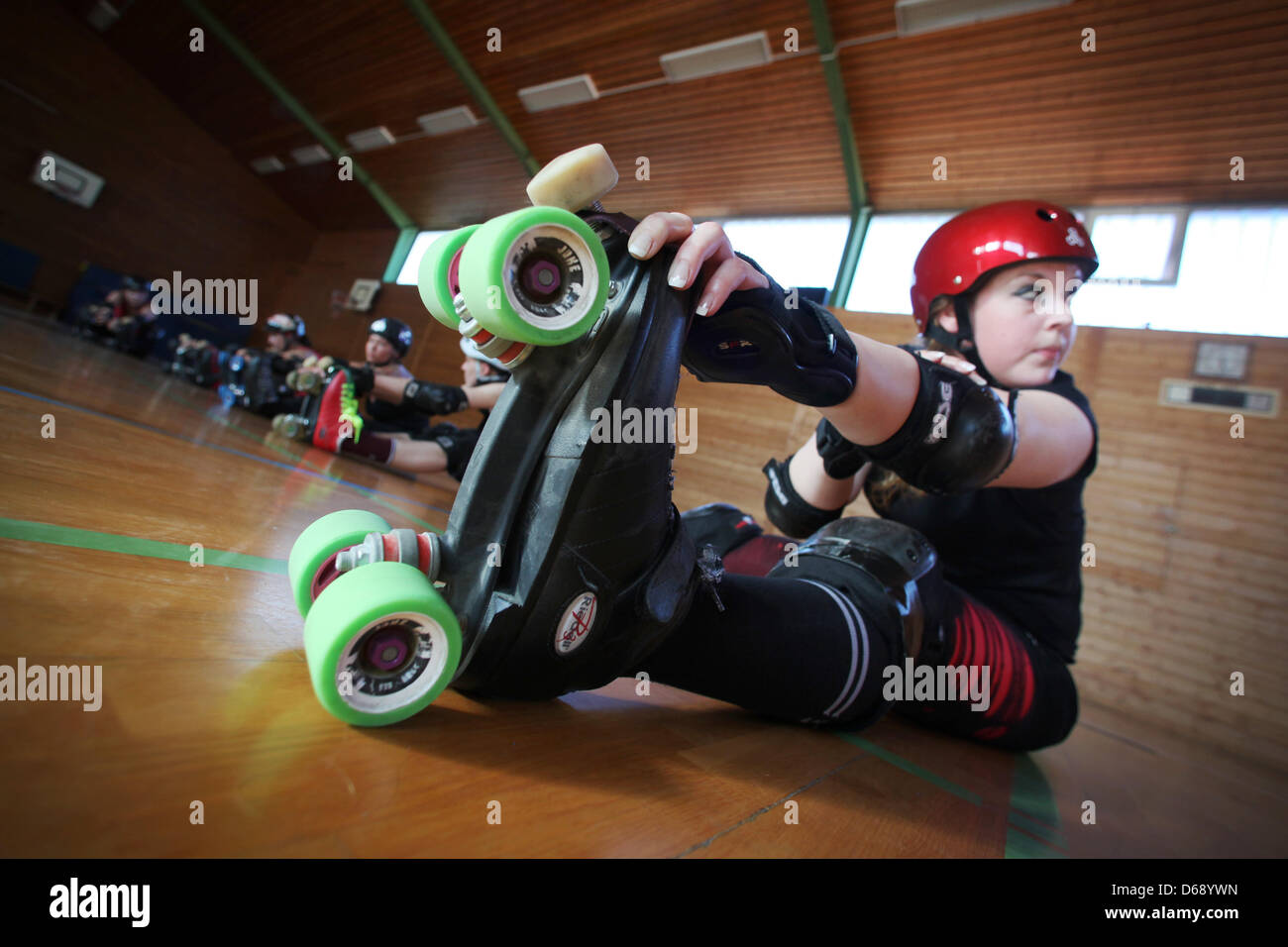 Michaela Lechner, member of the Bembel Town Rollergirls, practices in a ...