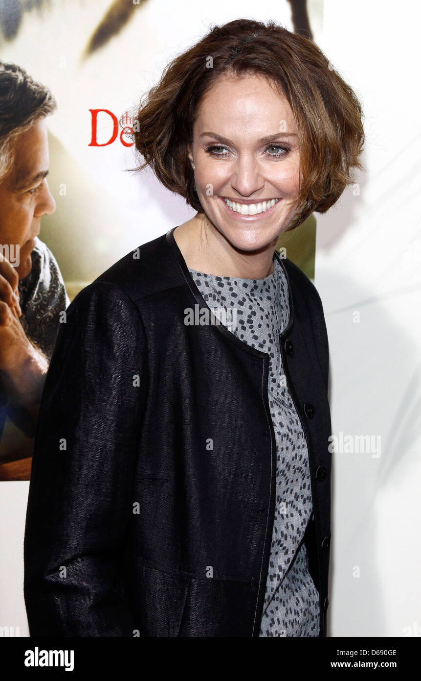Amy Brenneman Premiere of 'The Descendants' at Samuel Goldwyn Theatre ...