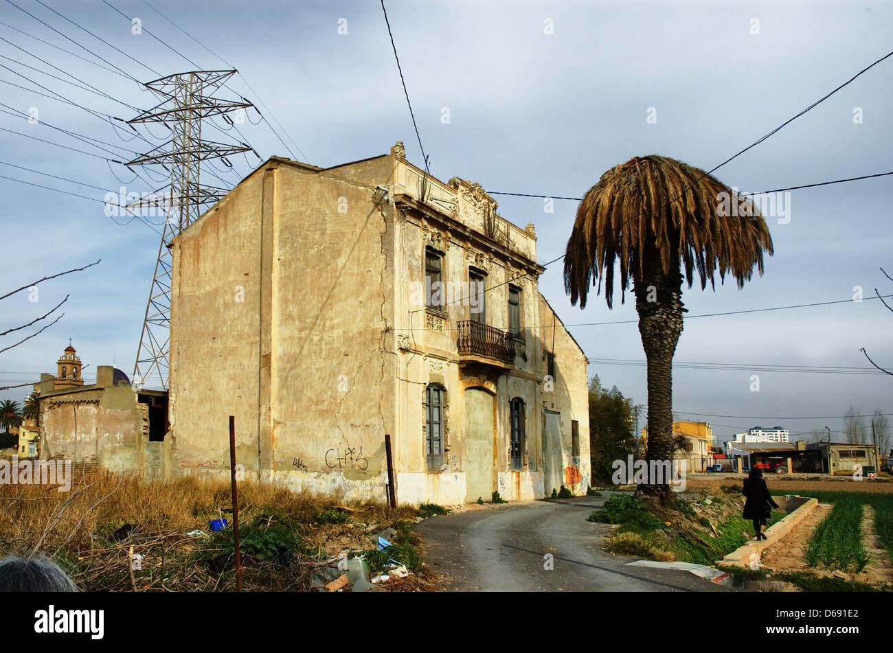 Girl in bad place hi-res stock photography and images - Alamy
