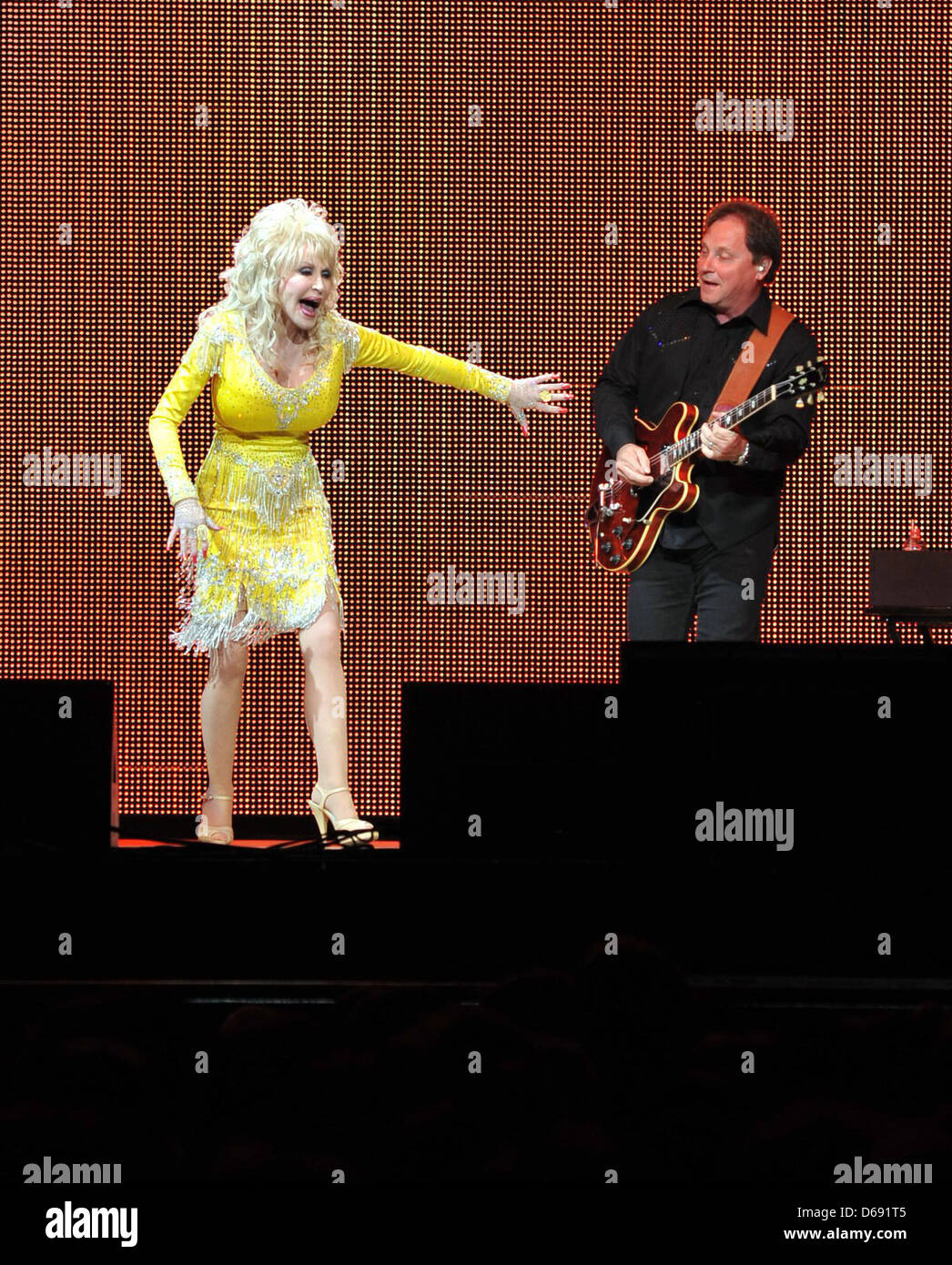 Dolly Parton performs live on stage at Allphones Arena Sydney ...