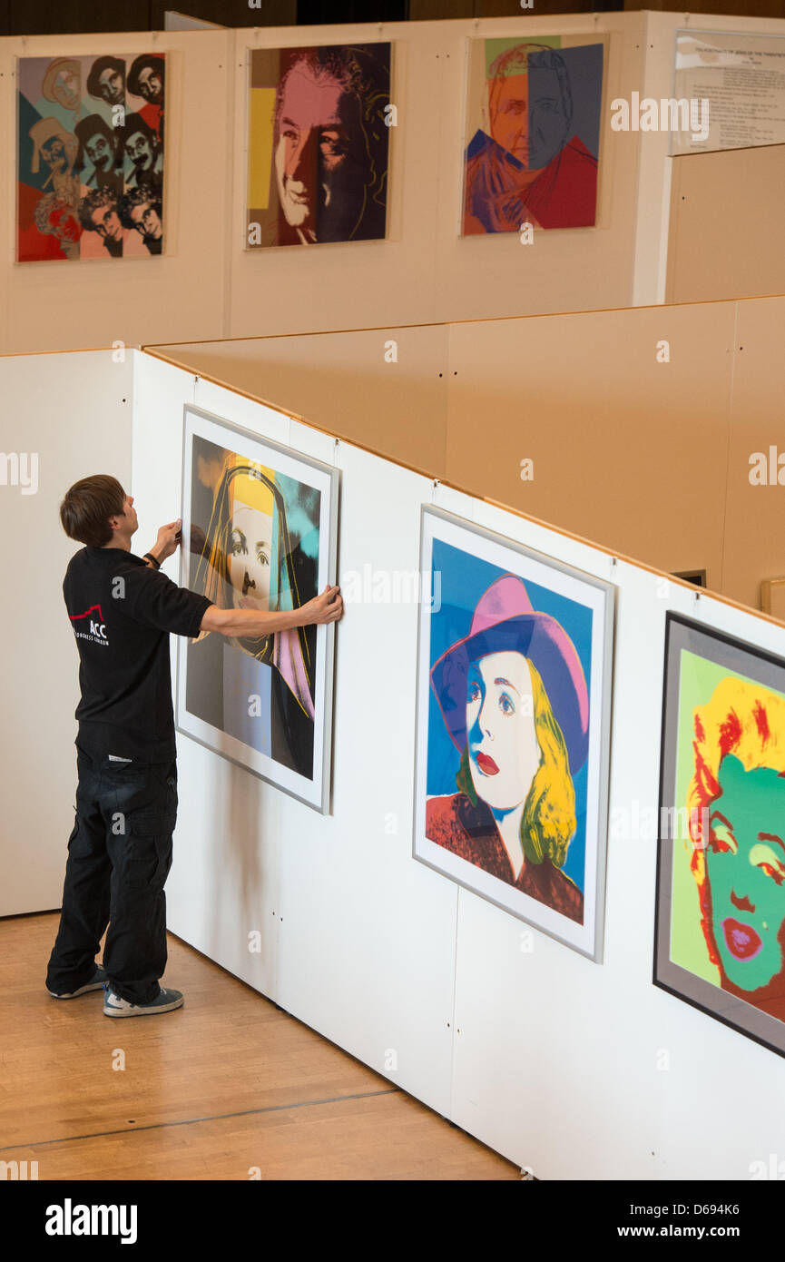 Pop Up Art Gallery Ideas