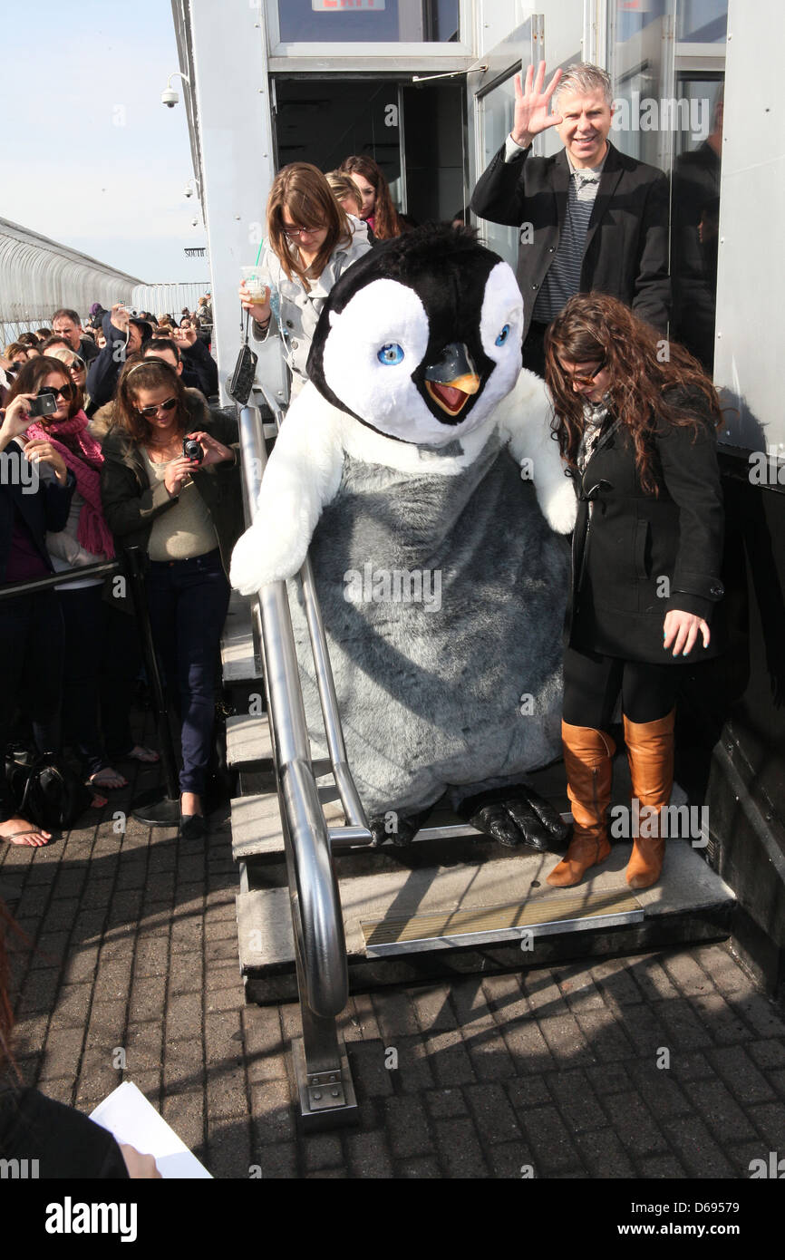 Erik penguin from happy feet hi-res stock photography and images - Alamy