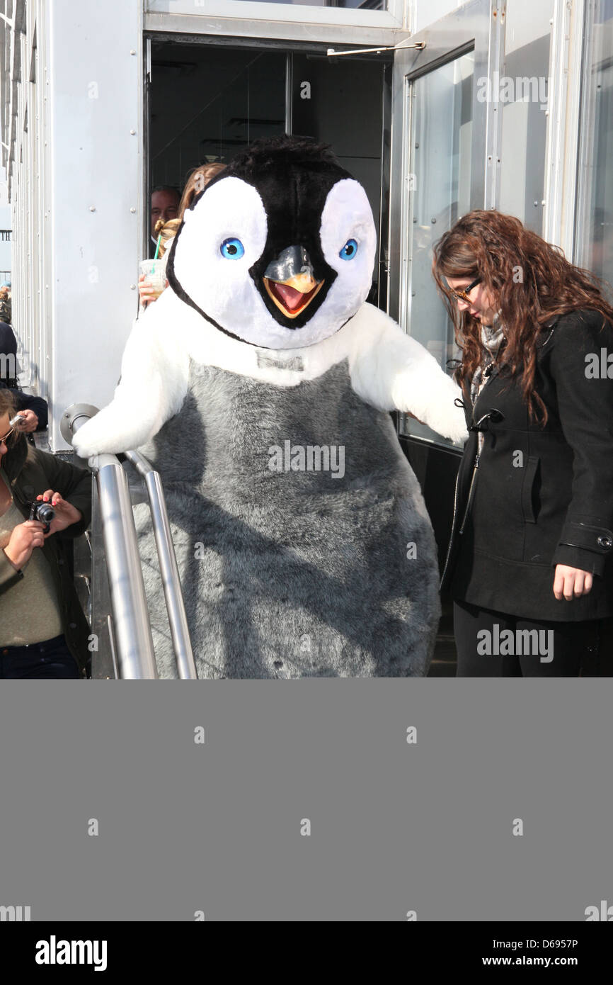 Erik penguin from happy feet hi-res stock photography and images - Alamy