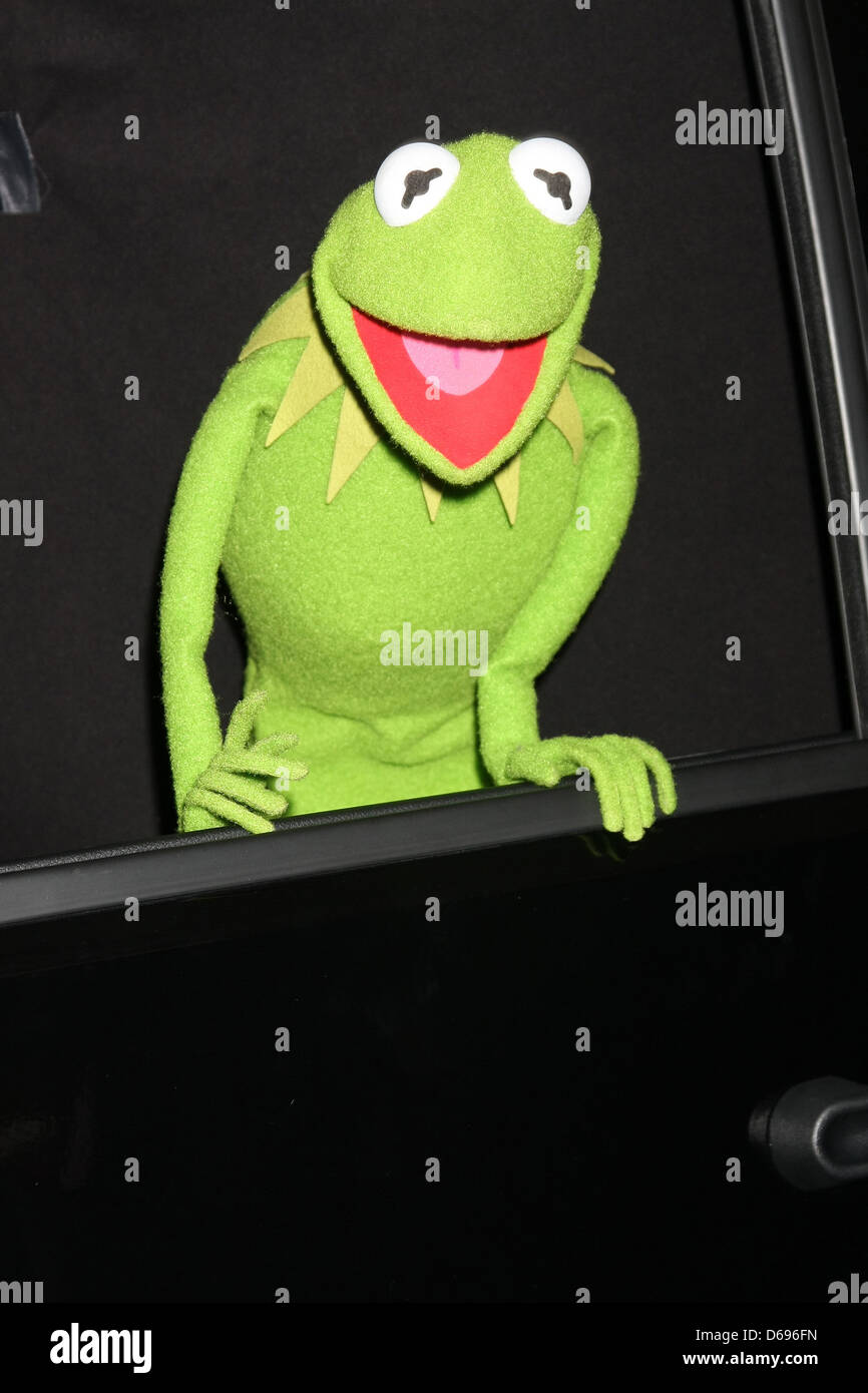 Kermit the frog hi-res stock photography and images - Alamy