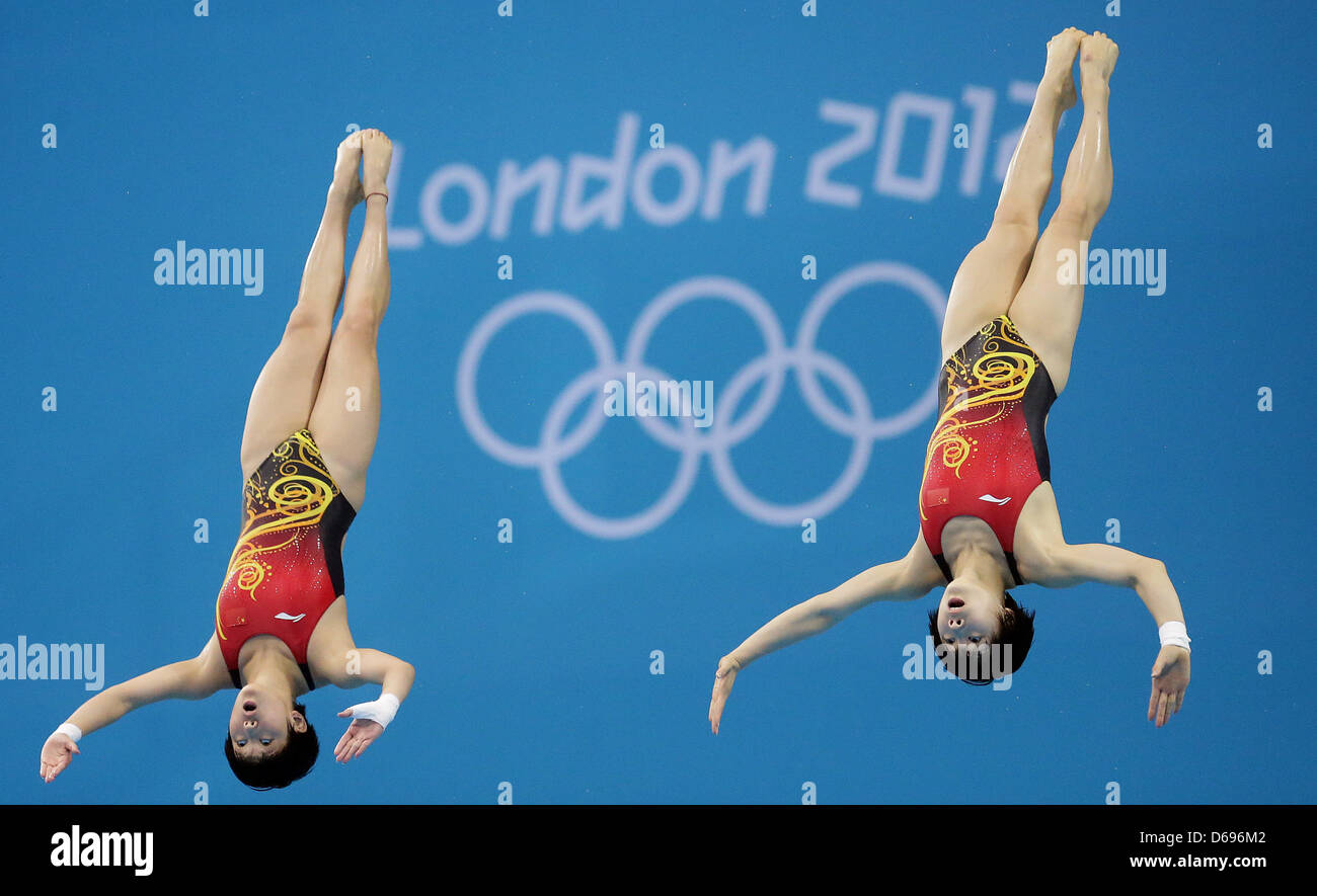 China's Ruolin Chen and Hao Wang compete during the Women's syncronised ...