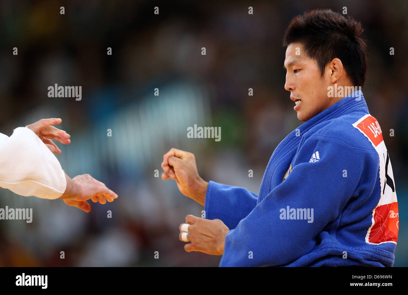 Mens 81kg judo hi-res stock photography and images - Alamy