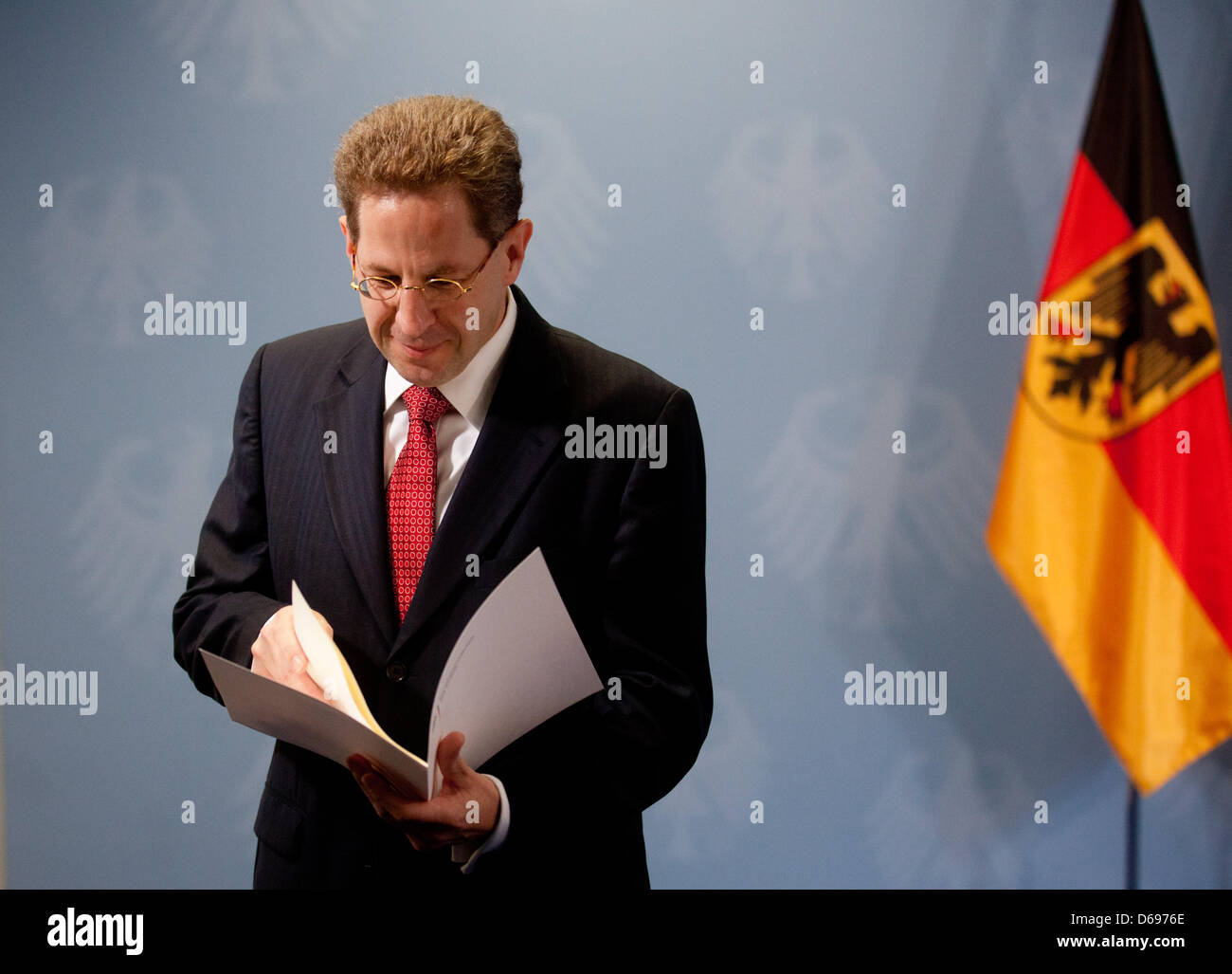 Protection constitution hi-res stock photography and images - Alamy