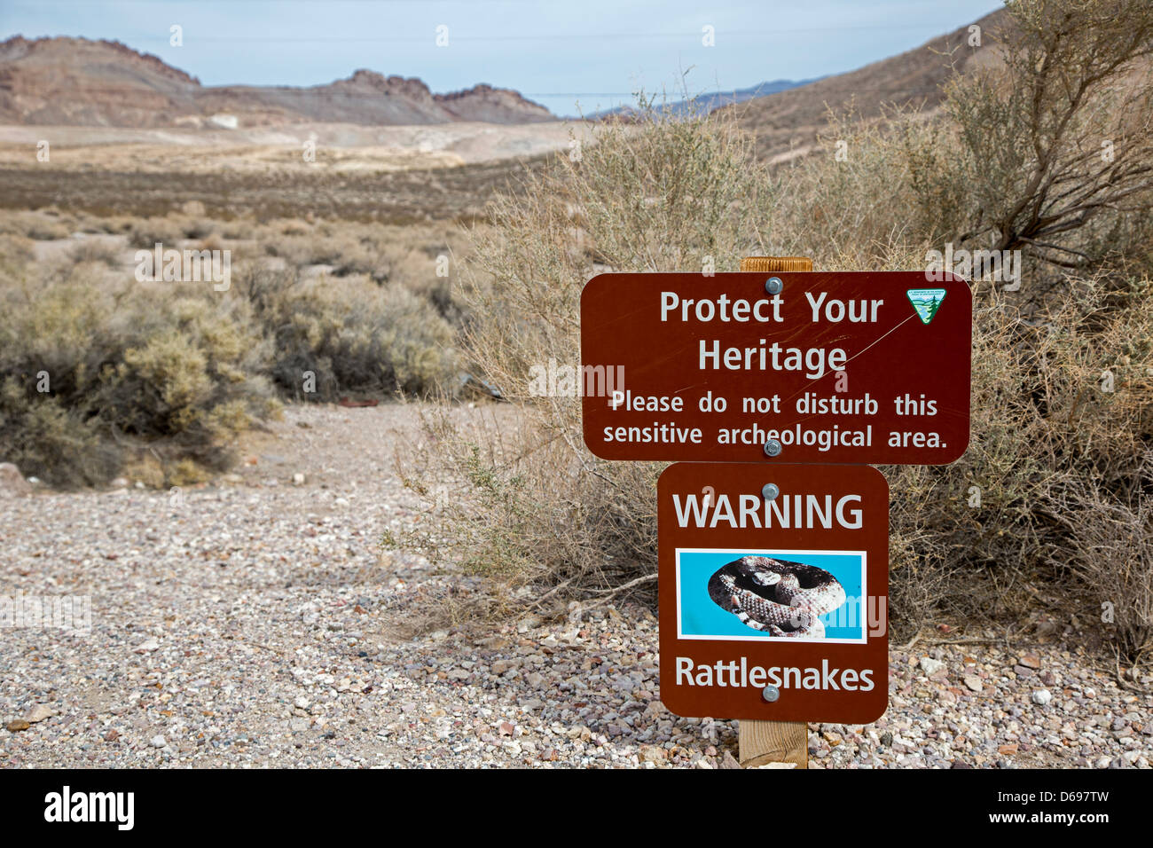 Ghost warning sign hi-res stock photography and images - Alamy