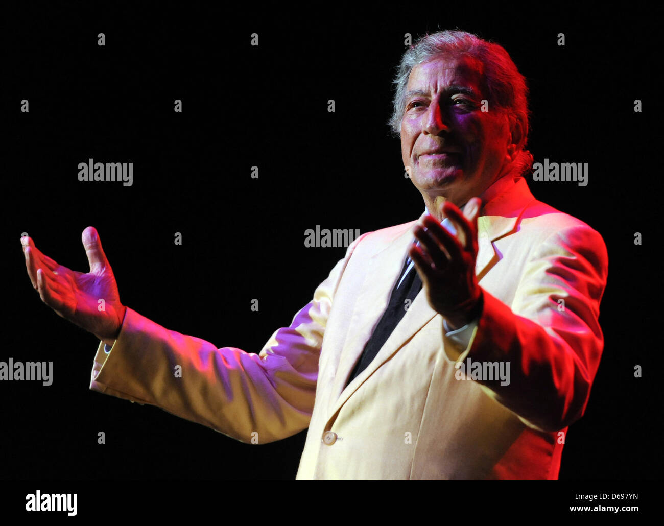 US Jazz singer Tony Bennett performs at the Admiralspalast in Berlin ...